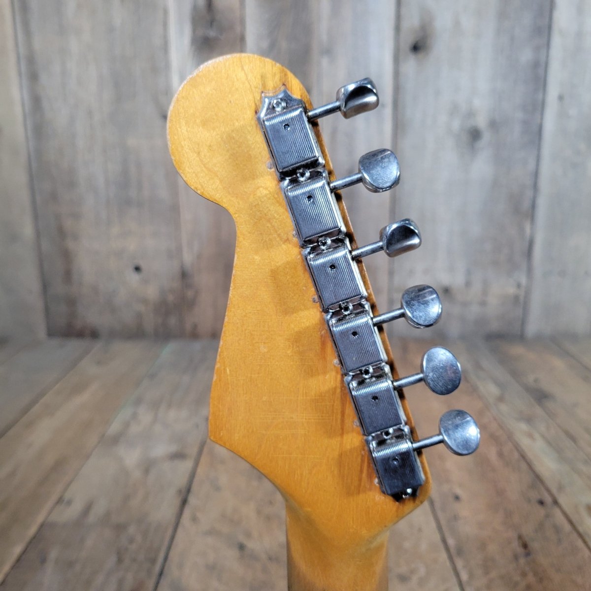 Fender Stratocaster 1964 L-Plate Green Guard | Mahar’s Vintage Guitars ...